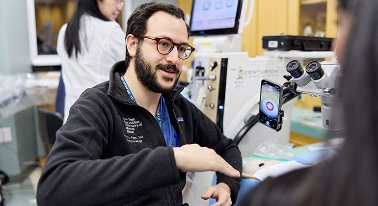 The NYEE Ophthalmology Residency Difference | New York Eye & Ear